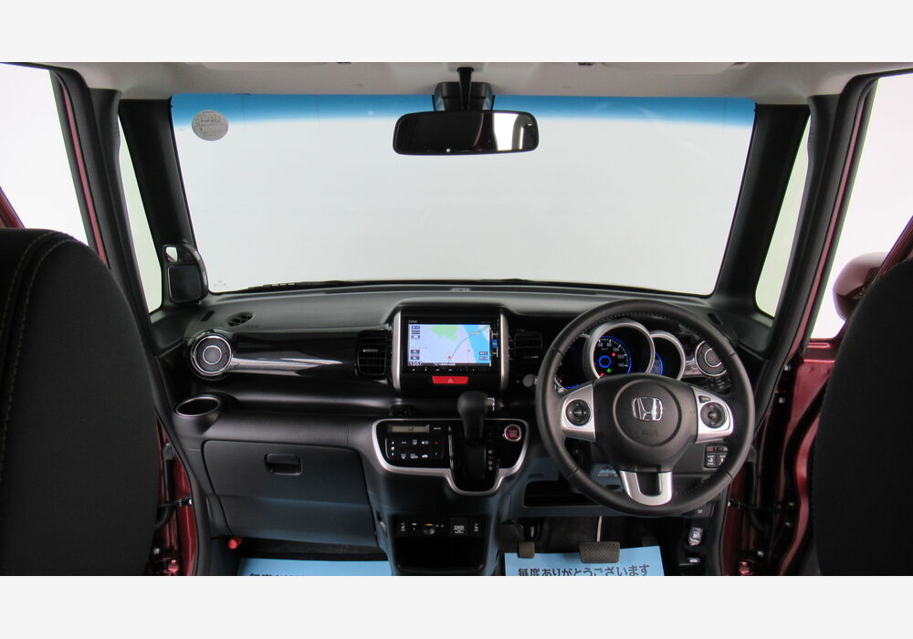 H28 N-BOXカスタム660 GターボSSパッケージ | 中古車情報 | 市川で中古車のことなら株式会社サクマオート